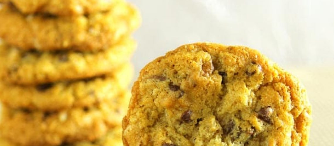 Chocolate Chip Oatmeal Cookies - BestRecipes.co